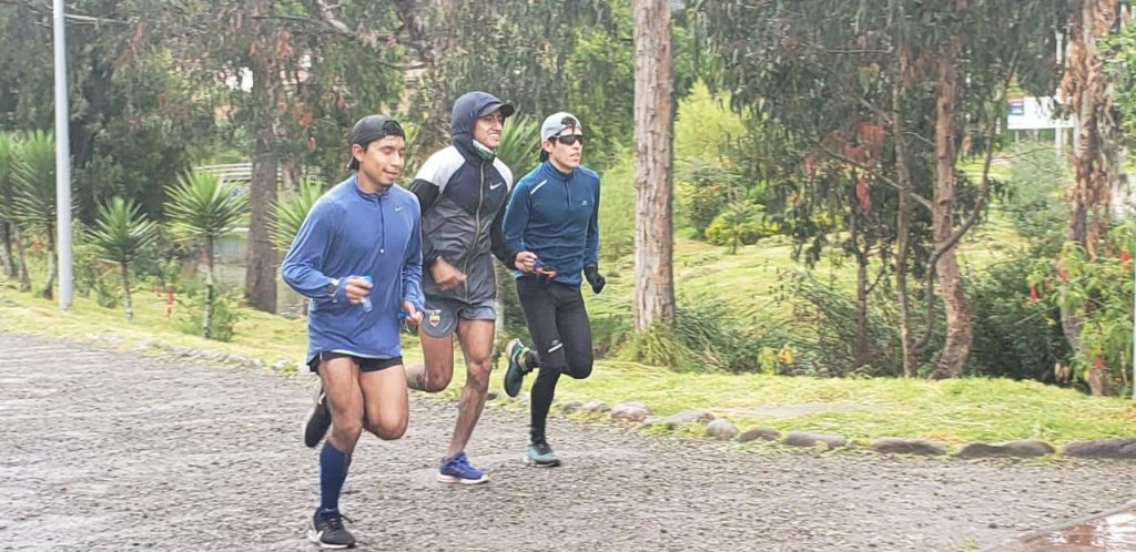 Darwin Castro y sus guías entrenan con esperanza de retomar ...