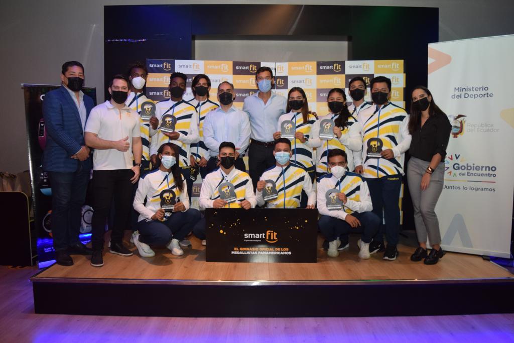 Tricolores se benefician gracias al Ministerio del Deporte y la empresa ...